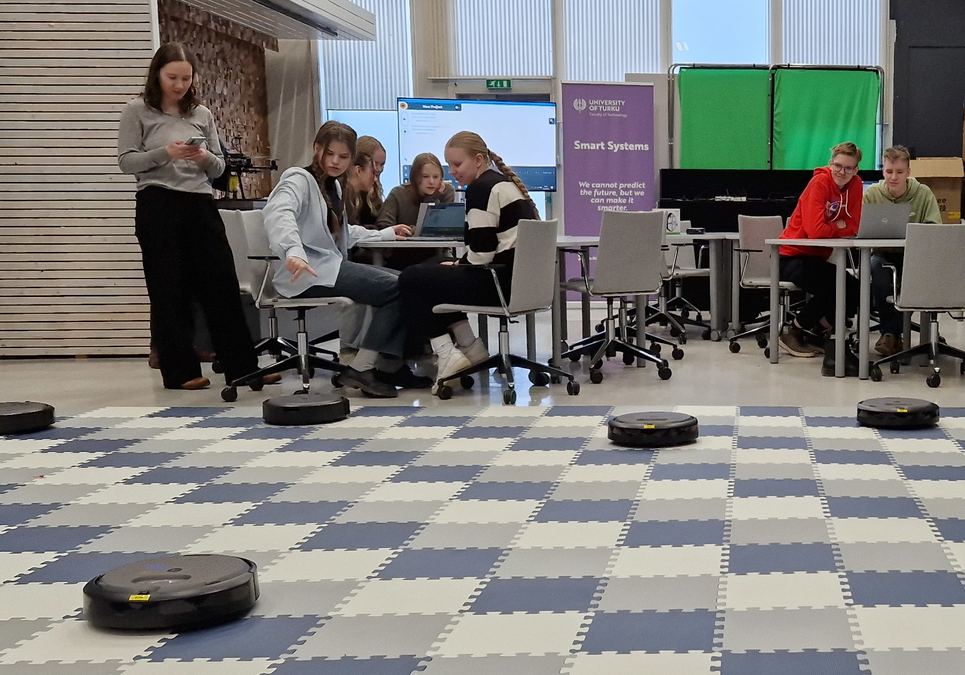 We code robots at UTU └[¤_¤]┘ | Smart Systems